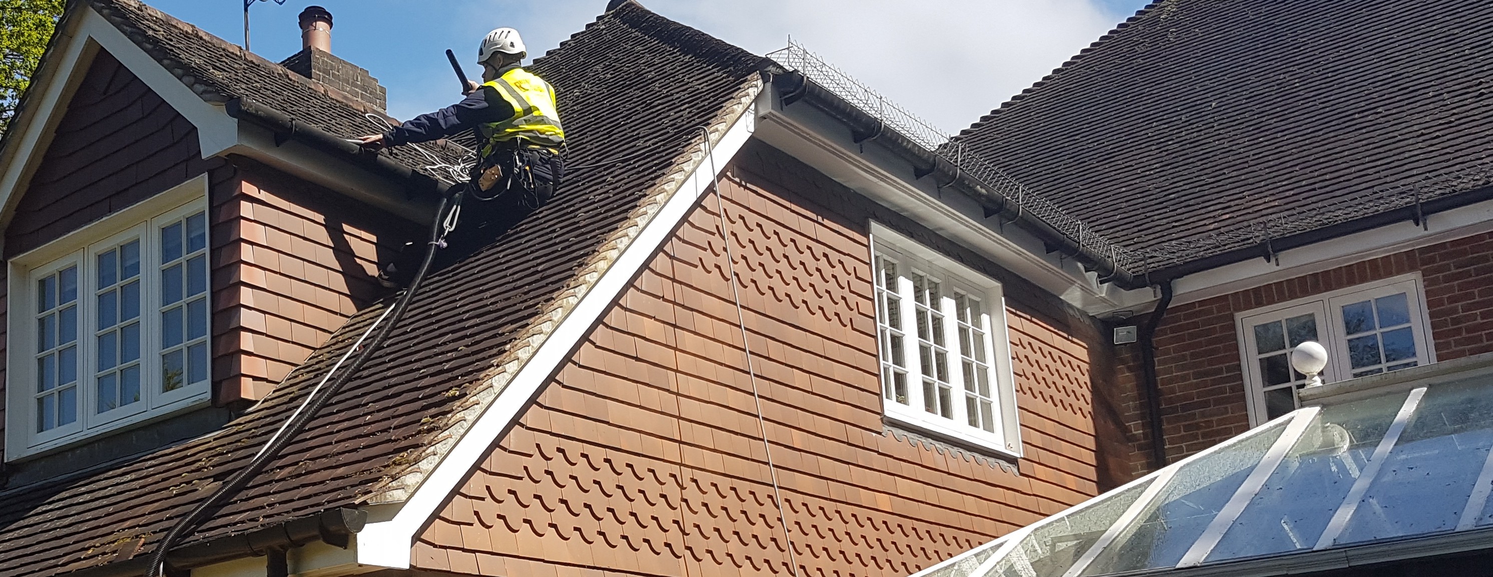 Rope access - abseiling roof inspection